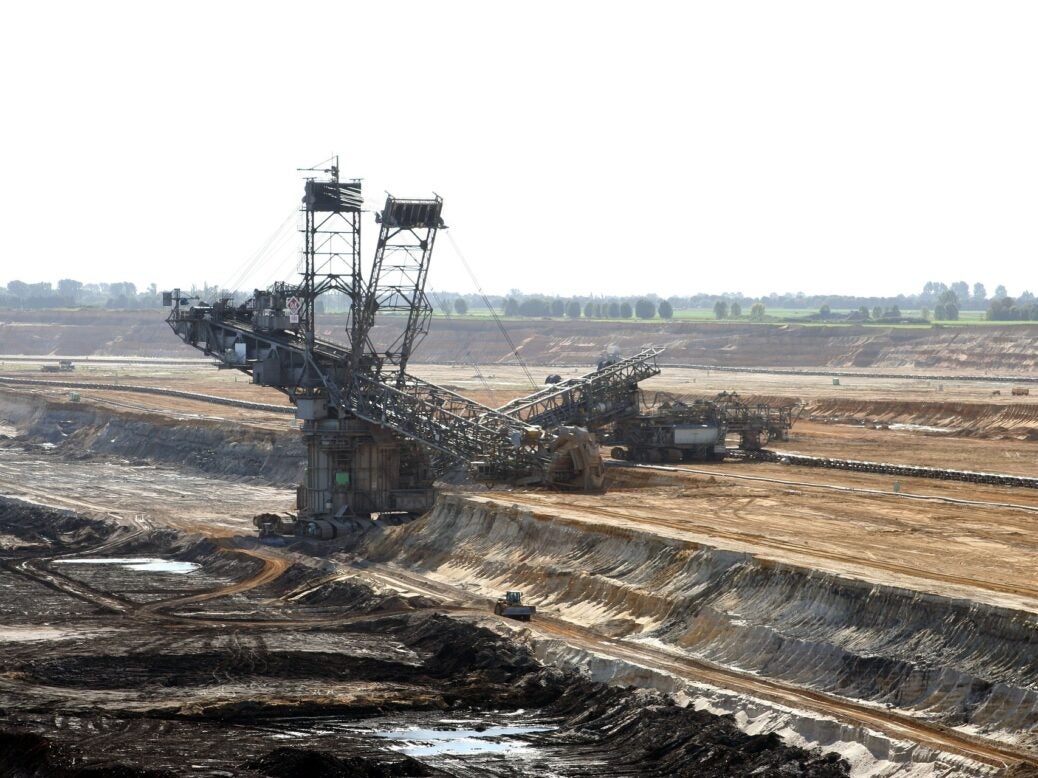 Canada is to scrap new thermal coal mining projects