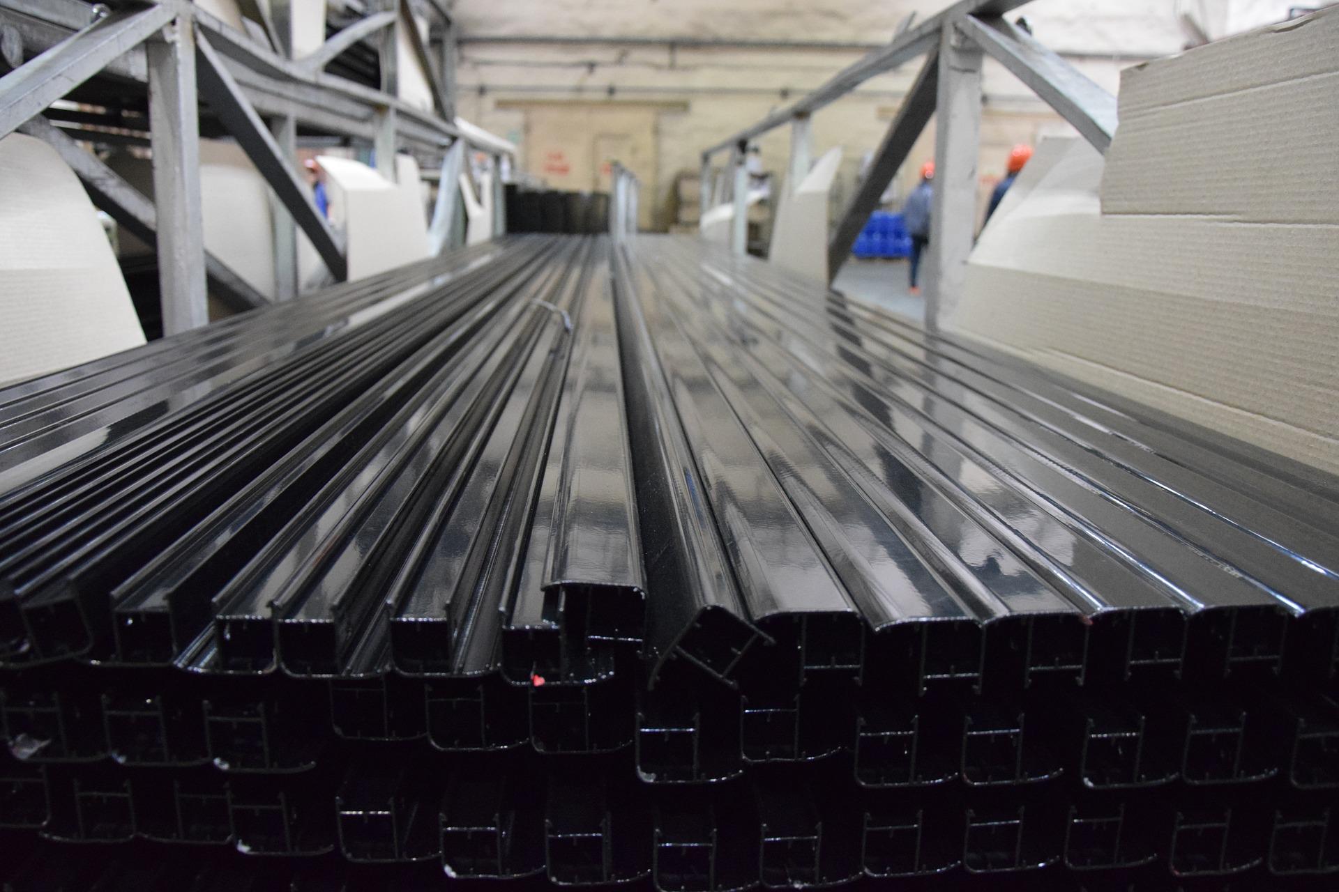 Norsk Hydro unit blocks 2023 deals to buy aluminium from Russia