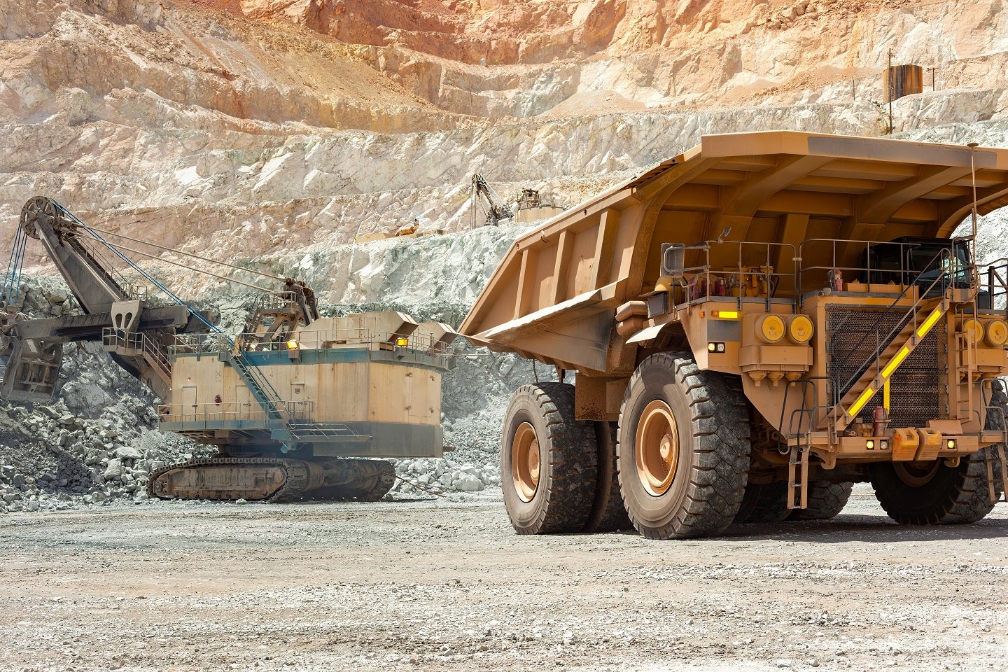 Mawson Gold signs SIA to acquire Southern Cross Gold